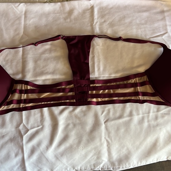 Victoria's Secret | Intimates & Sleepwear | Bra 34d Burgundy Victorias ...
